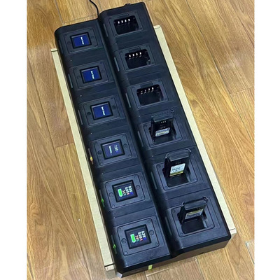 GP328 GP3688 P8268 P6600 DP4400e GP338D+多路充带电压充电显示