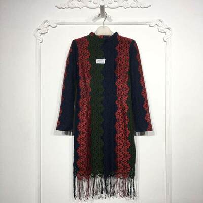 UGC系列 8162S242 时尚连衣裙品牌女装折扣颦