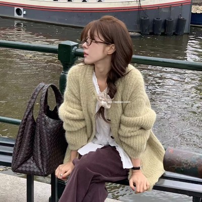 class韩国直邮102711 VERGAMOT 韩代2025款  大版羊驼毛毛衣外套