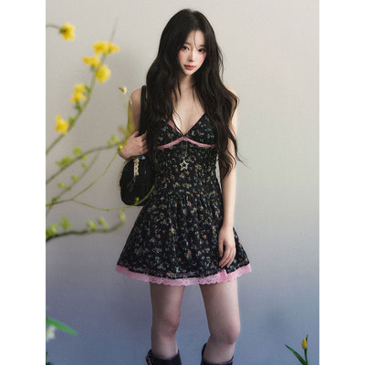 1P STUDIO 黑色碎花V领吊带连衣裙女夏粉色蕾丝花边收腰无袖短裙