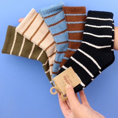 爱嘀嗒冬季儿童袜子加厚毛绒不起球保暖男女童中筒条纹时尚学生袜
