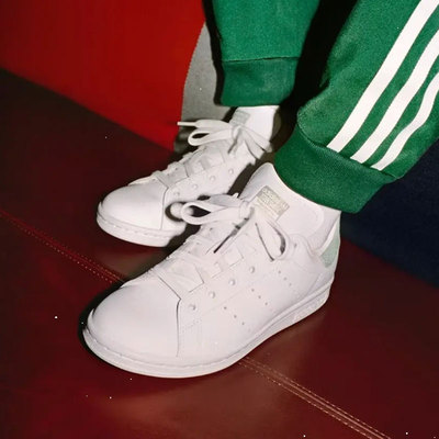 阿迪达斯三叶草史密斯女子板鞋