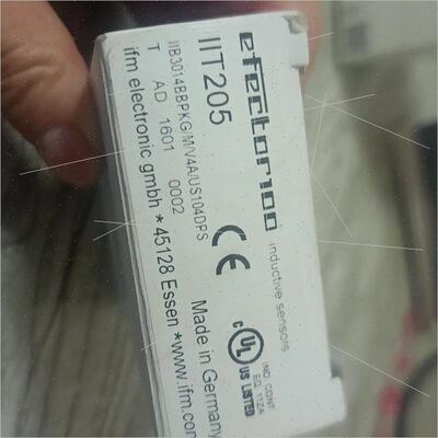 议价易福门iit205接近开关