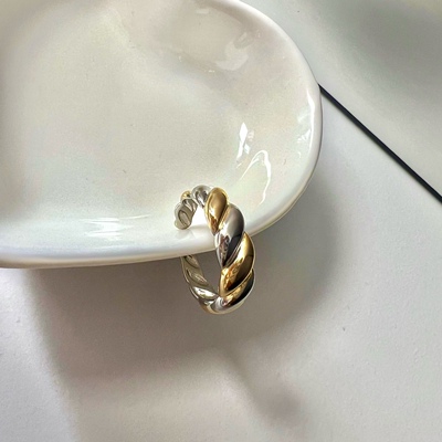 双色牛角包戒指女小众设计高级感气质食指戒精致指环可调节开口戒
