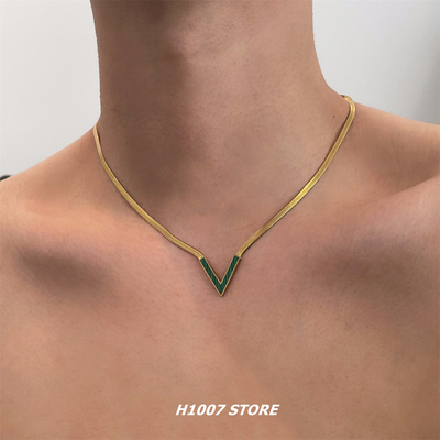 V字短款蛇骨链钛钢男项链嘻哈冷淡风女锁骨链小众设计高级毛衣链