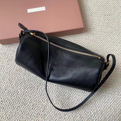 小圆筒复古中古手提斜挎包包女2024冬季新款百搭腋下包简约笔袋包