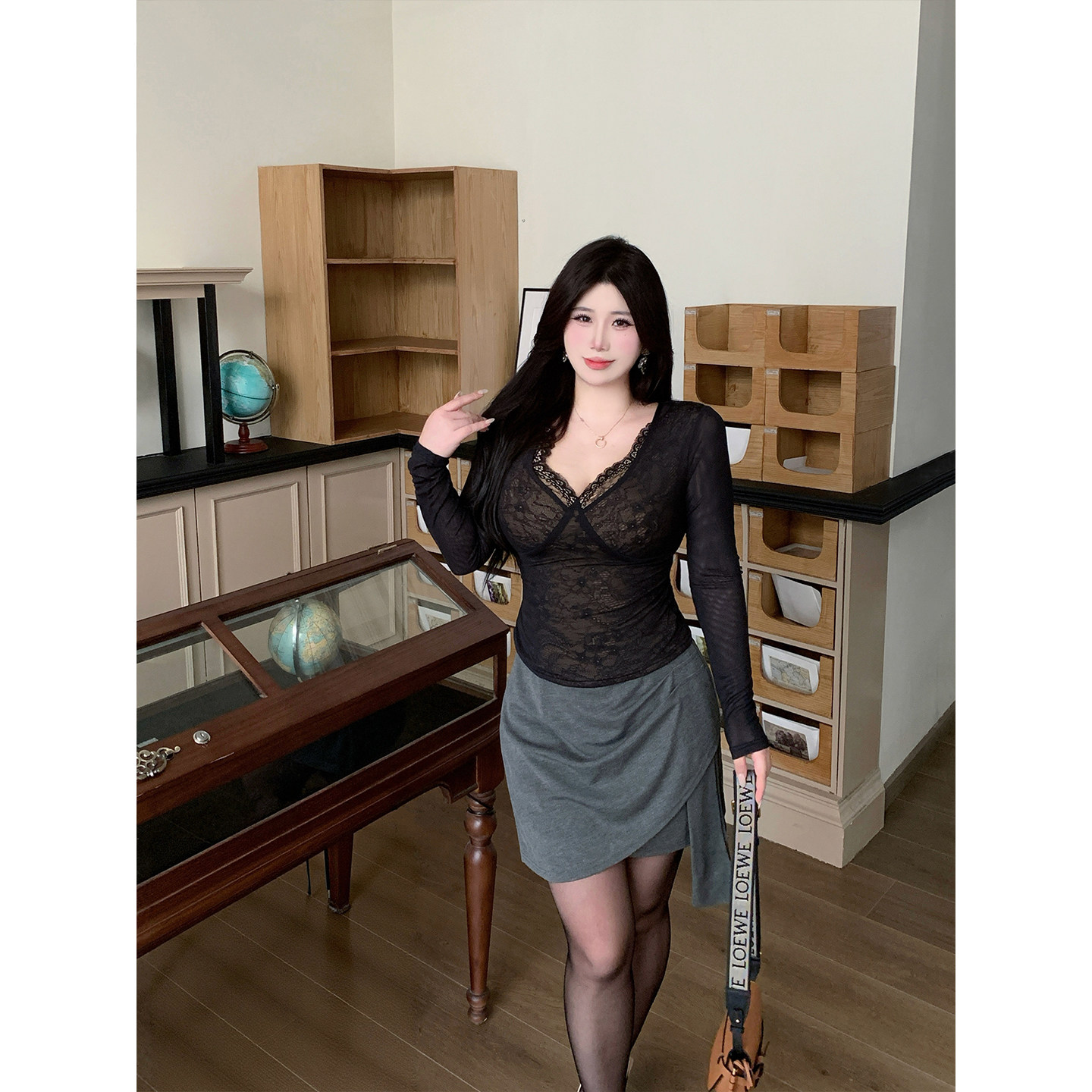 Bbabes【星纱物语】蕾丝长袖性感气质收腰紧身设计感打底上衣女