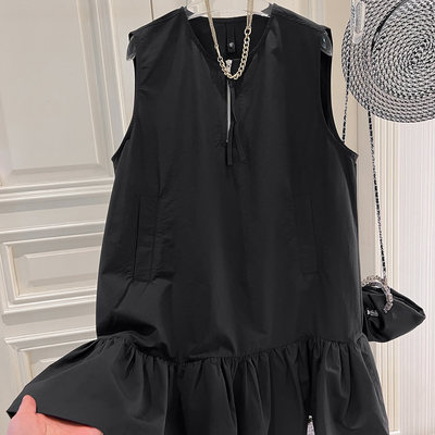 青春减龄法式甜酷风黑色连衣裙