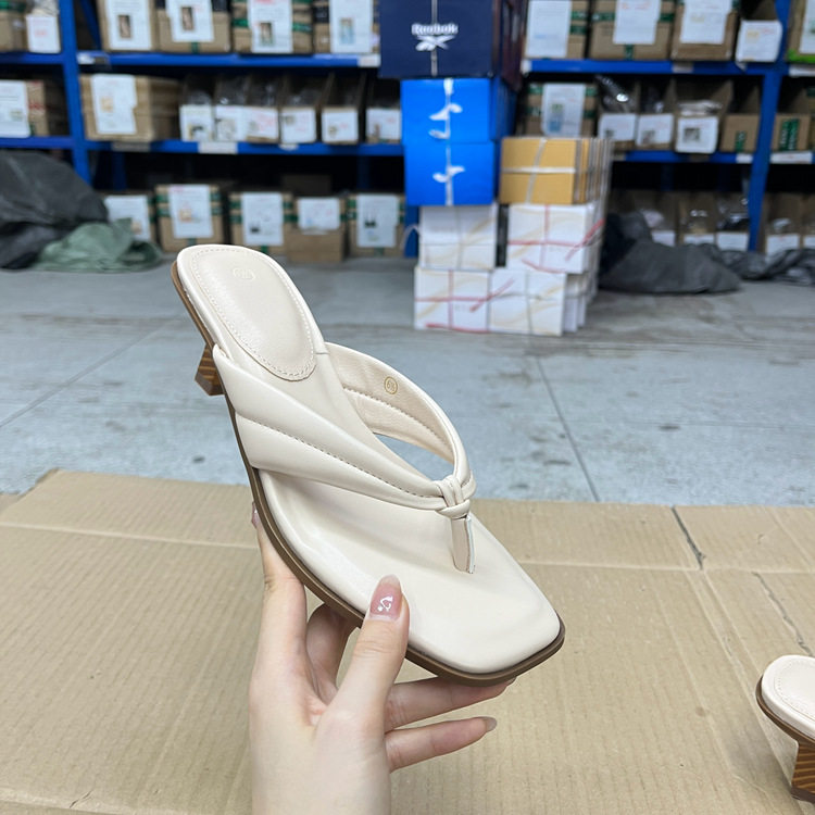 Lady Shoes外贸原单女鞋新款气质百搭方头纯色夹趾细跟拖鞋凉鞋