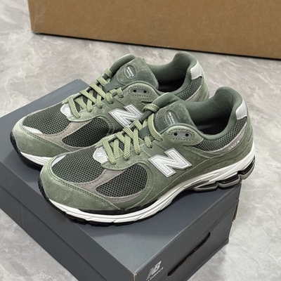 New Balance NB 2002R 轻便避震跑步鞋 男女同款 绿色 M2002RG1