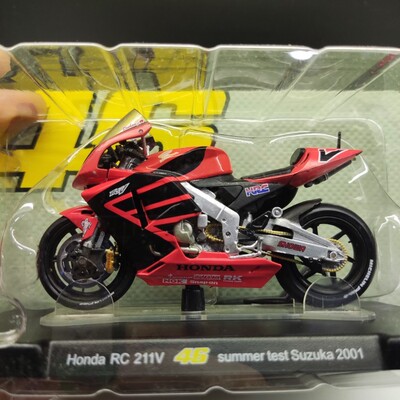 本田RC211V铃鹿2001摩托车模型
