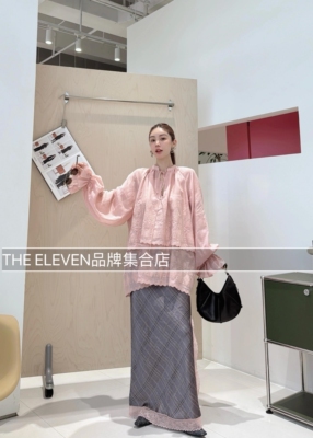 M ESSENTIAL 马凯 新中式 淡藏密绣麻双层抽褶上衣 裙裤