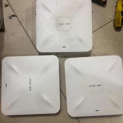 #路由器 吸顶千兆APRG-RAP2200G  功能正常