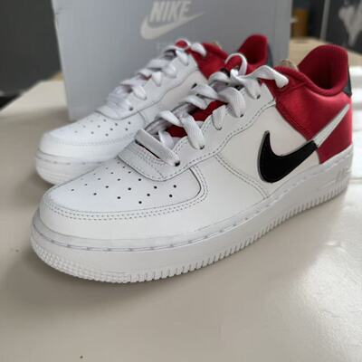 Nike/耐克 AIR FORCE1 AF1黑白红丝绸断钩板鞋女CK0502-600