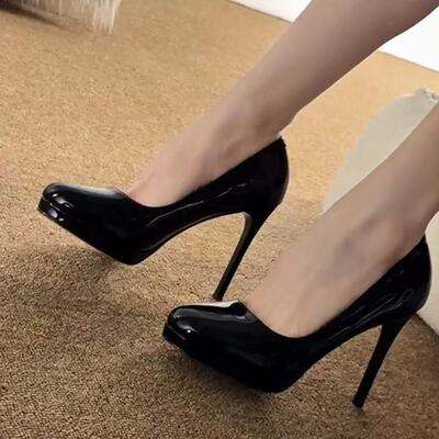 性感漆皮细跟红底防水台浅口单鞋