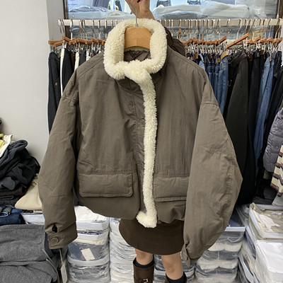 韩国25冬装新款羊羔毛立领简约翻盖口袋韩版休闲95绒羽绒服25018