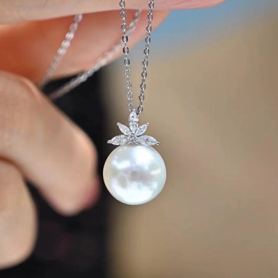 威尔娜斯铜冰雪璀璨精致吊坠