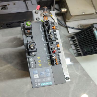 SINAMICS V90伺服驱动器，型号6SL3210