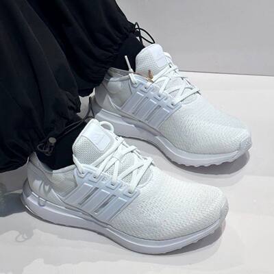 Adidas/阿迪达斯缓震跑步鞋