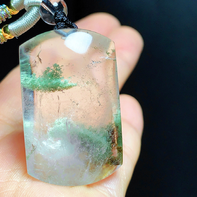 东海水晶天然绿幽灵无事牌吊坠男女款项链坠简约时尚百搭节日礼物