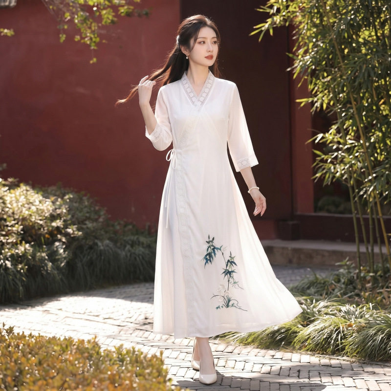 2026年夏季新款中国风茶服交领民族汉服白色显瘦收腰气质连衣裙子