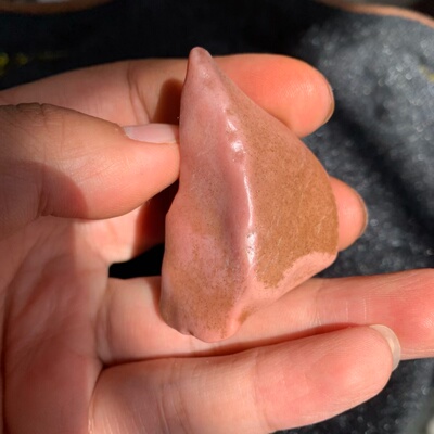 新疆哈密地表籽料天然红蛋白原石把玩件重37.2克戈壁罗布泊奇石料