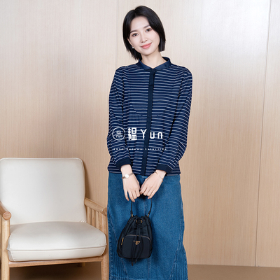 YUN韫2025秋季新品福利女条纹拼色领宽松休闲单排扣开衫外套5168