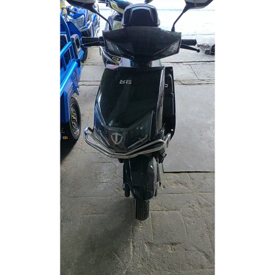 红运极速电动车塑料外壳急速前围泥板金箭A7880新日K5电瓶车配件