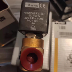 电磁阀121KBR3QVWV全新原装