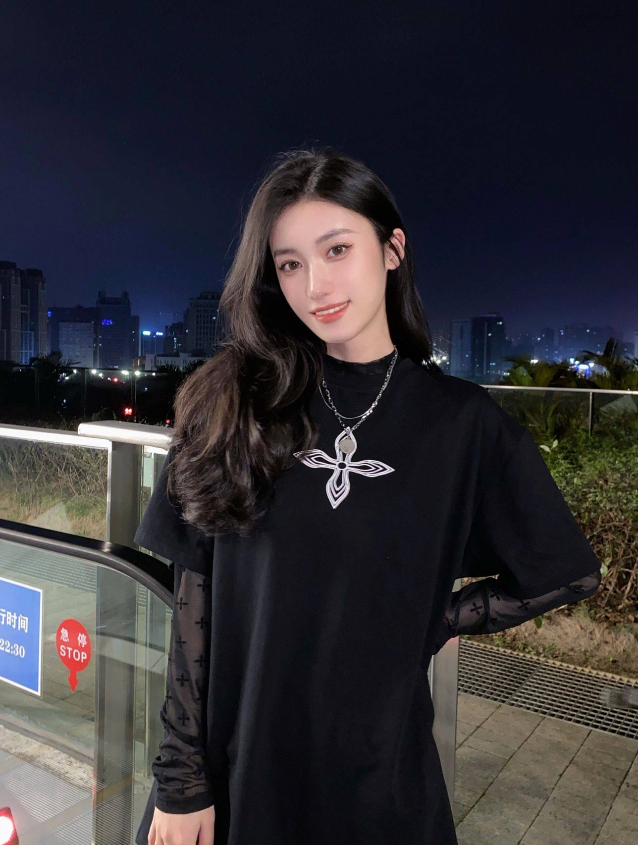 SMFK十字花短袖复古阔身Tee印花宽松圆领纯棉百搭黑T恤休闲打底衫_虎窝淘