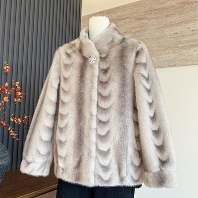 时尚妈妈装冬季新款毛绒加厚开衫