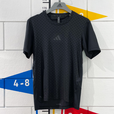 阿迪达斯男透湿透汽短袖圆领T恤