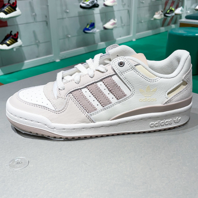 阿迪达斯女子休闲篮球风板鞋