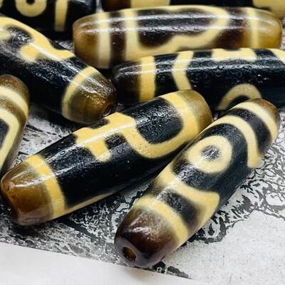 保真天然玛瑙老天珠牙黄虎牙吊坠