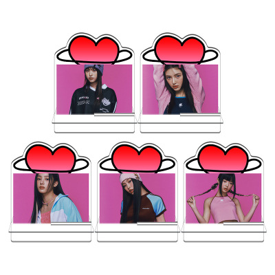 女团Newjeans5v姜海粼金敏智李惠仁牟智慧同款明星周边手机支架摆