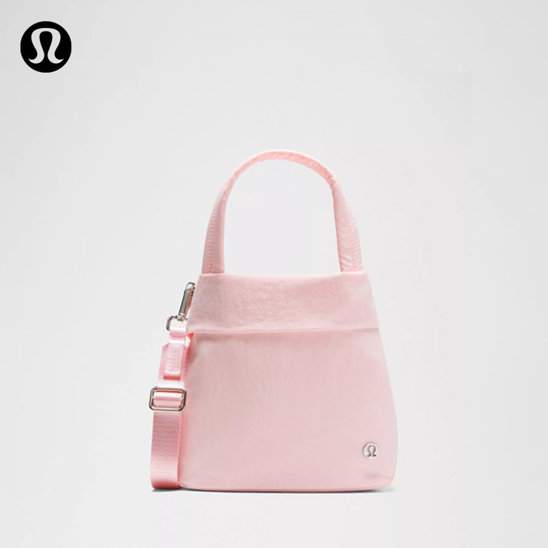 On My Level 女士小款手袋丨lululemon丨LW9FNDS