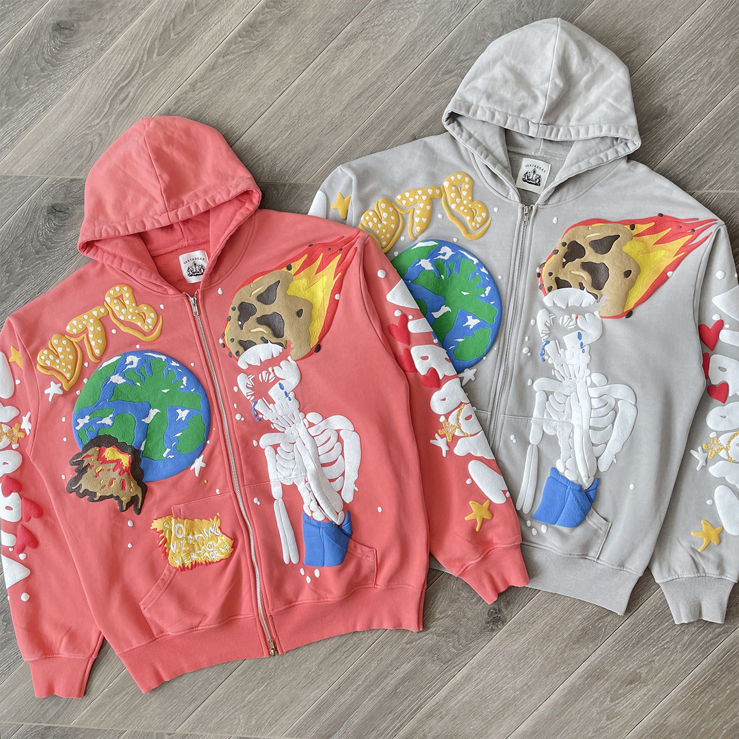 VERTABRAE COSMIC ZIP UP HOODIE 地球骷髅陨石发泡印花连帽卫衣