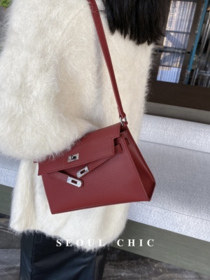 凯莉包手掌纹小包气质锁扣信封包