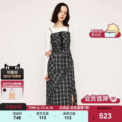 SLY 春季新品甜酷风格纹褶皱修身收腰吊带连衣裙女030IAR33-2221