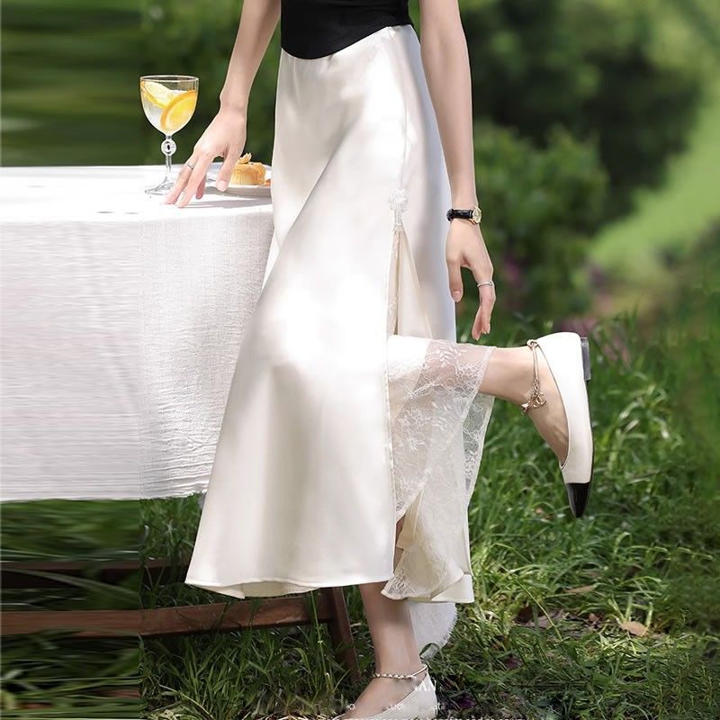 2026夏季显瘦A字开叉半身裙法式女夏缎面蕾丝中长裙子气质月光裙