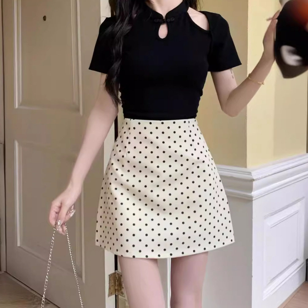 杏色波点半身裙女2025年春秋季新款高腰法式包臀裙小个子A字短裙