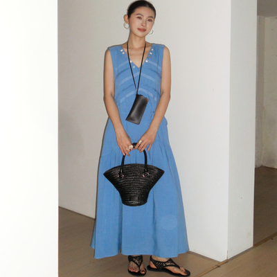 moment夏季韩版chic度假风V领无袖连衣裙设计系带收腰显瘦连身裙