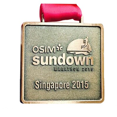 正方形沙底效果大型马拉松奖牌新加坡SUNDOWN仿古奖牌校马奖牌