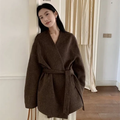 DIGM广州十三行女装2025秋冬慵懒浴袍风腰带V领羊毛呢外套女19304