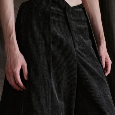 「 凌鸦ILNya 」廊_藏蓝 剑道裤 灯芯绒毛边做旧复古阔腿裤裙裤