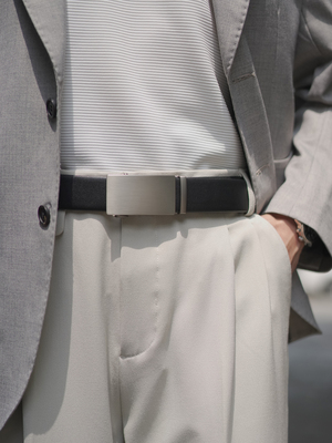 男黑色二层牛皮合金简约商务皮带