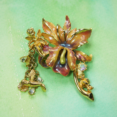 红叶题诗 美国仙牌Kirks folly天使花卉胸针