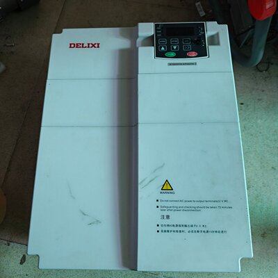 议价西变频器I-E102G018.5/P022T4 三相能维修