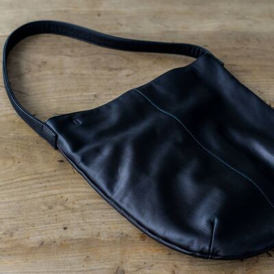 日本代购包邮包税KURASHI日本製防水多用途牛皮单肩手提斜挎包