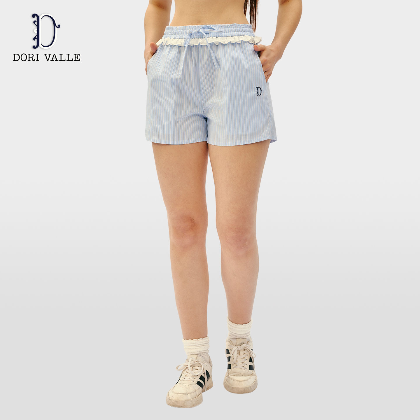 Dori Valle 慵懒度假风蓝白条纹短裤女夏松紧腰抽绳宽松显瘦短裤
